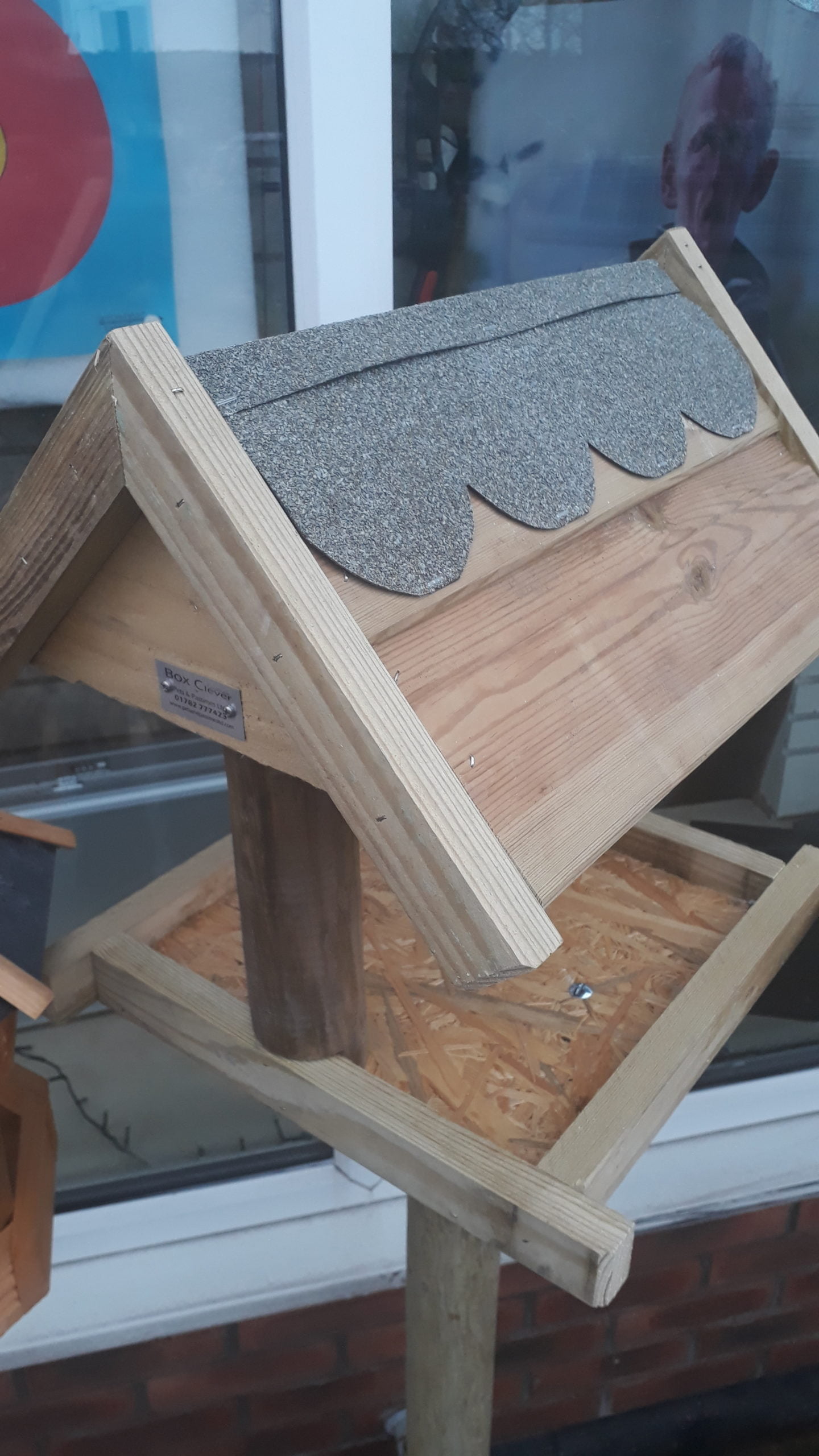 Box Clever Deluxe Bird Table with Slate Roof - Pet store